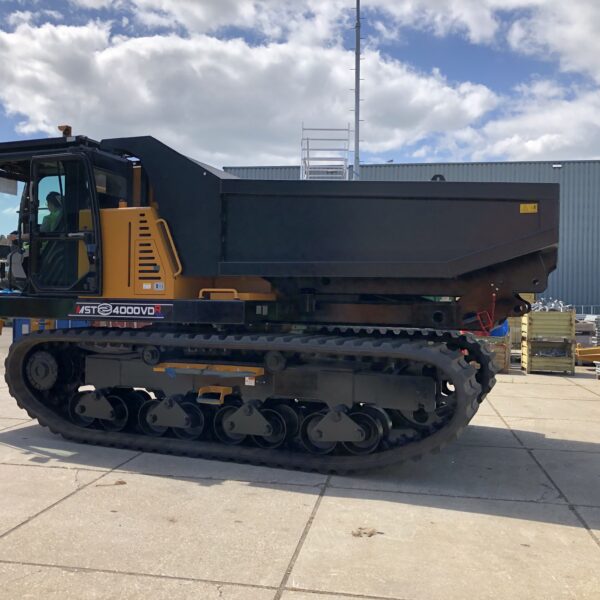 The First MST-4000VDR has arrived in Europe!!!! - Morooka Europe - Rubber Crawler Carrier - Dumper